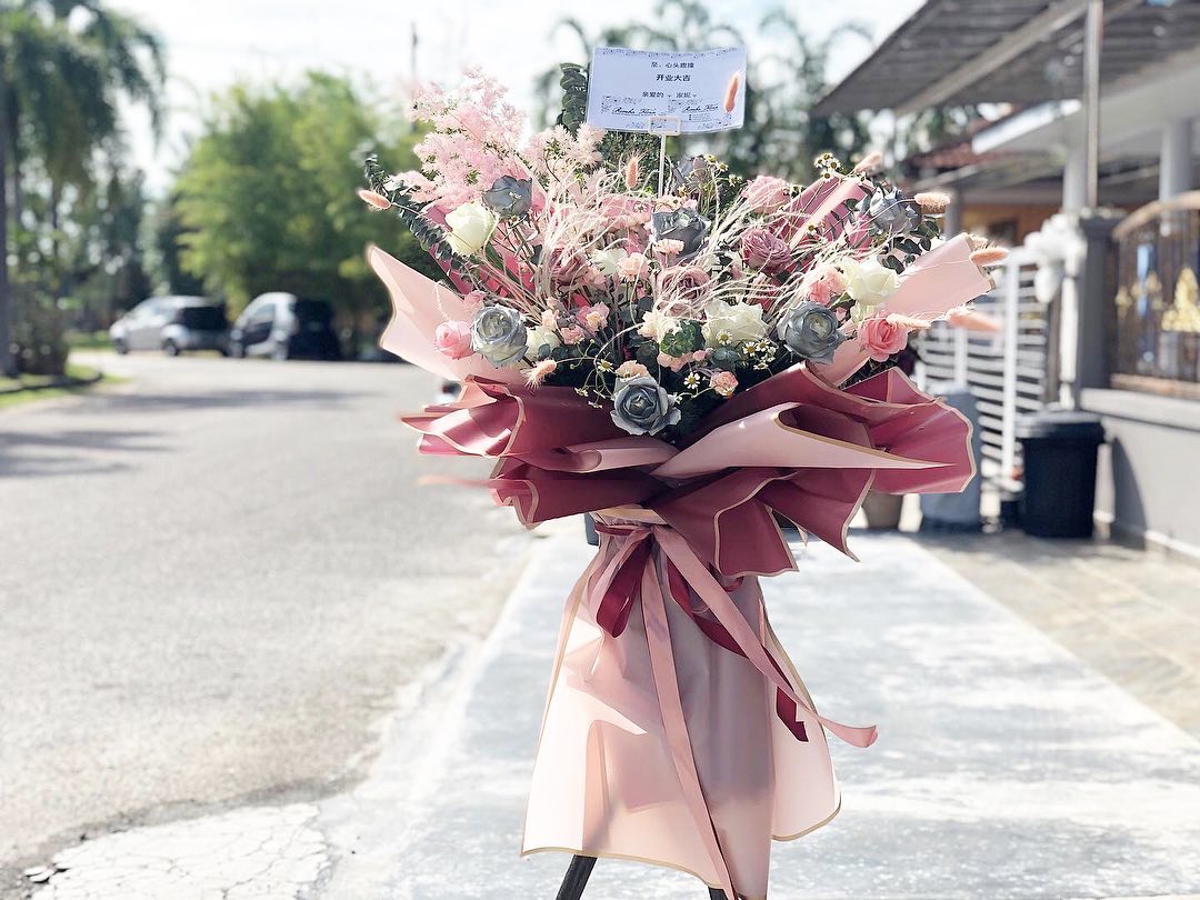 Congratulations Flower Stand To You (Roses, Chamomile, Eucalyptus, Sti ...